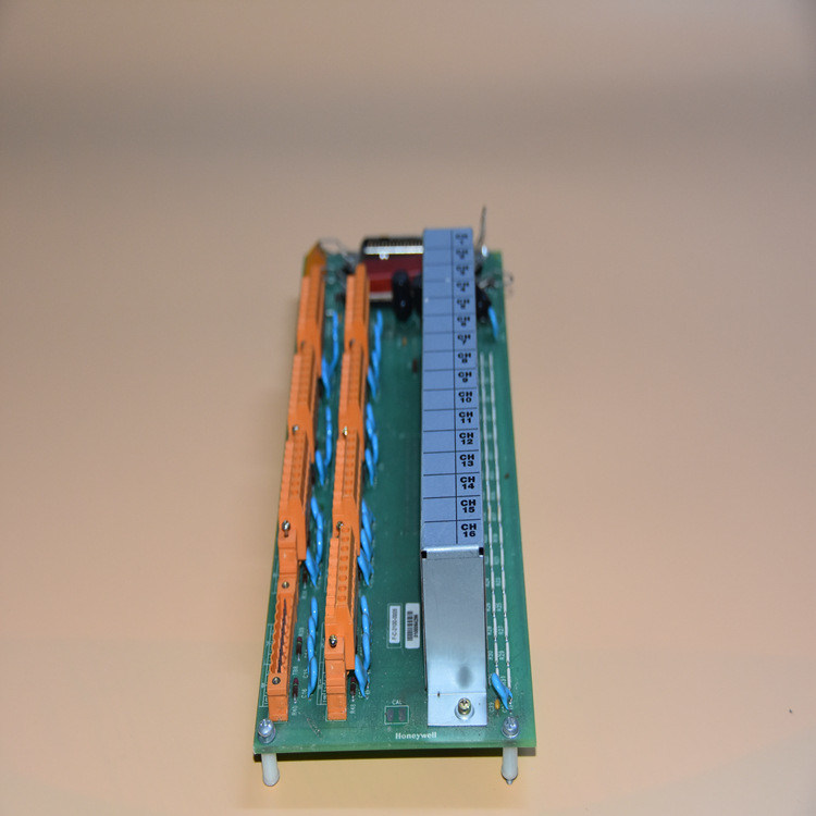 51204170-150 MC-TAIH22 HLAI/STI FTA CC RED CMP E Honeywell PLC Module