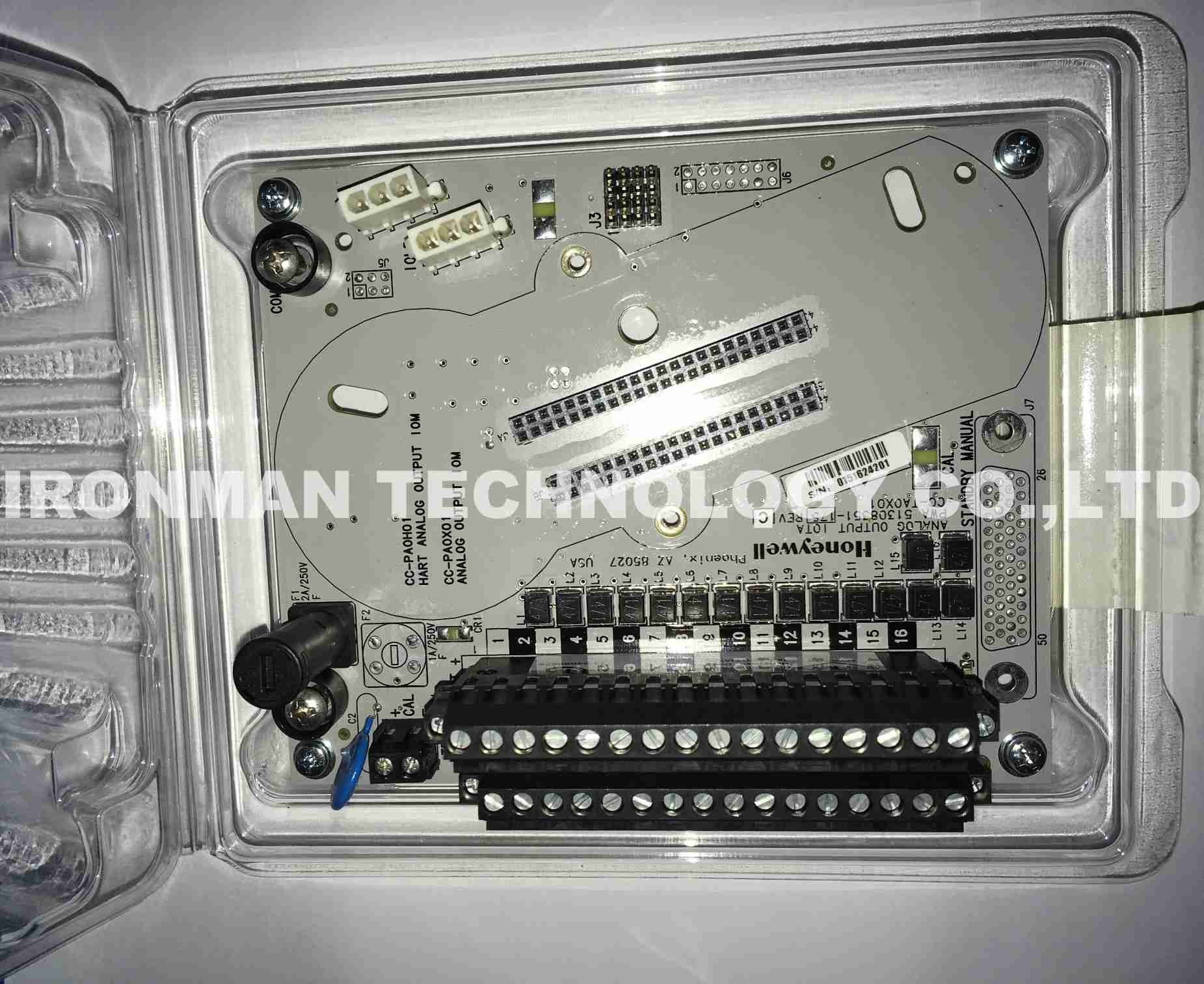 Solid Material Honeywell PLC Module CC-TAOX01 SER C Analog Output Iota ...