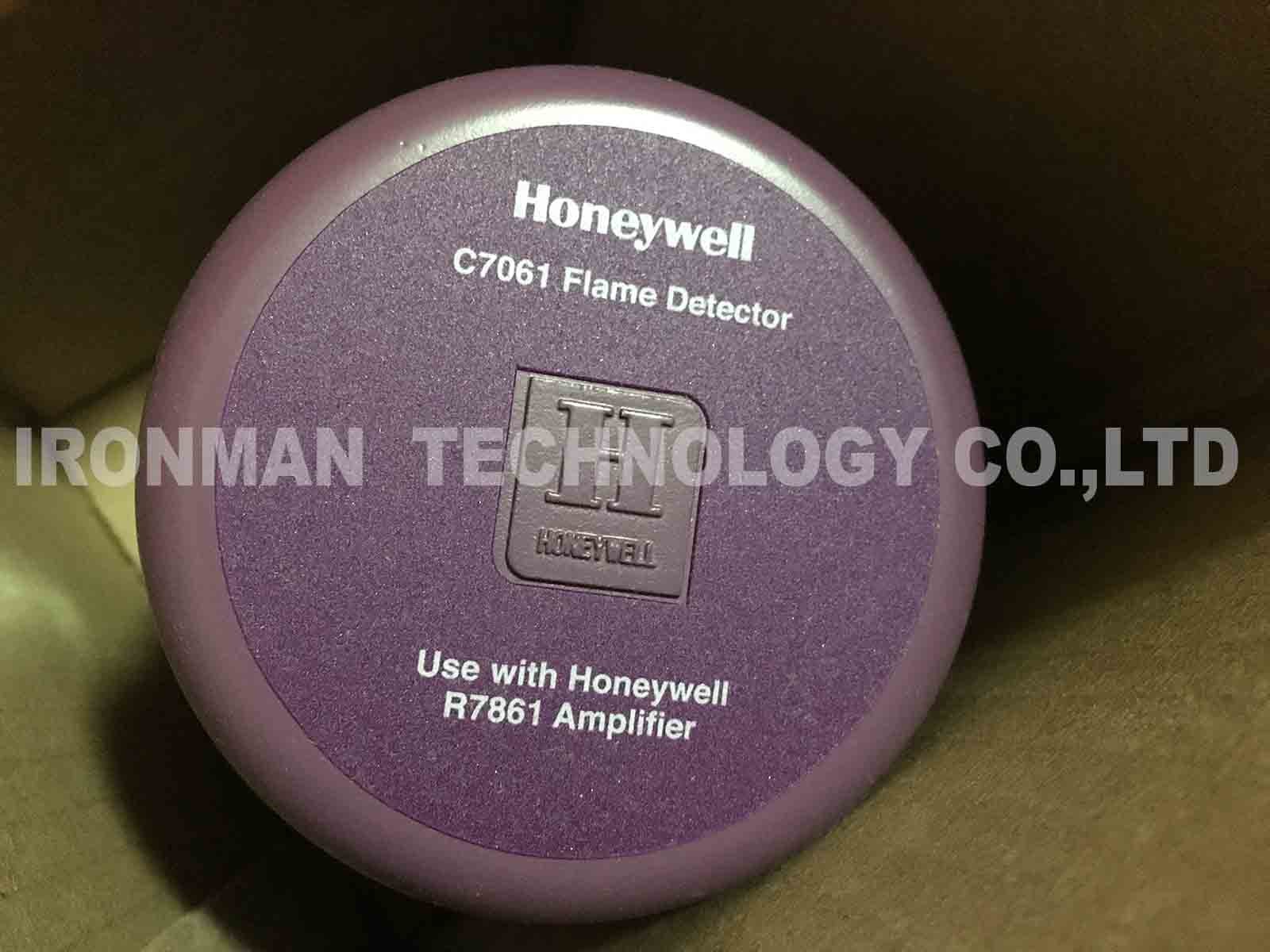 C7061-A1020 115/230VAC R7861 2.6lb Flame Detector For HONEYWELL